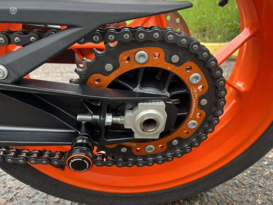 Melns KTM Duke 2018 Viļņa, ar dzinēja tilpumu 0.69 L un nobraukumu 8 tūkst. km par 4500 €, foto 17 vietnē AUTOMOTO.COM.LV