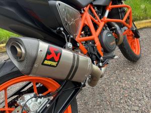 Melns KTM Duke 2018 Viļņa, ar dzinēja tilpumu 0.69 L un nobraukumu 8 tūkst. km par 4500 €, foto 20 vietnē AUTOMOTO.COM.LV