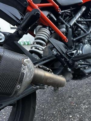 Black KTM Duke 2018 in Vilnius, with an engine capacity of 0.13 L and mileage of 44 thousand km for 2100 €, photo 6 on AUTOMOTO.COM.LV