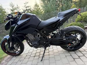 Melns KTM Duke 2020 Marijampole, ar dzinēja tilpumu 0.80 L un nobraukumu 14 tūkst. km par 5200 €, foto 8 vietnē AUTOMOTO.COM.LV