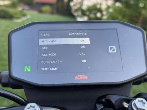 Melns KTM Duke 2020 Marijampole, ar dzinēja tilpumu 0.80 L un nobraukumu 14 tūkst. km par 5200 €, foto 11 vietnē AUTOMOTO.COM.LV