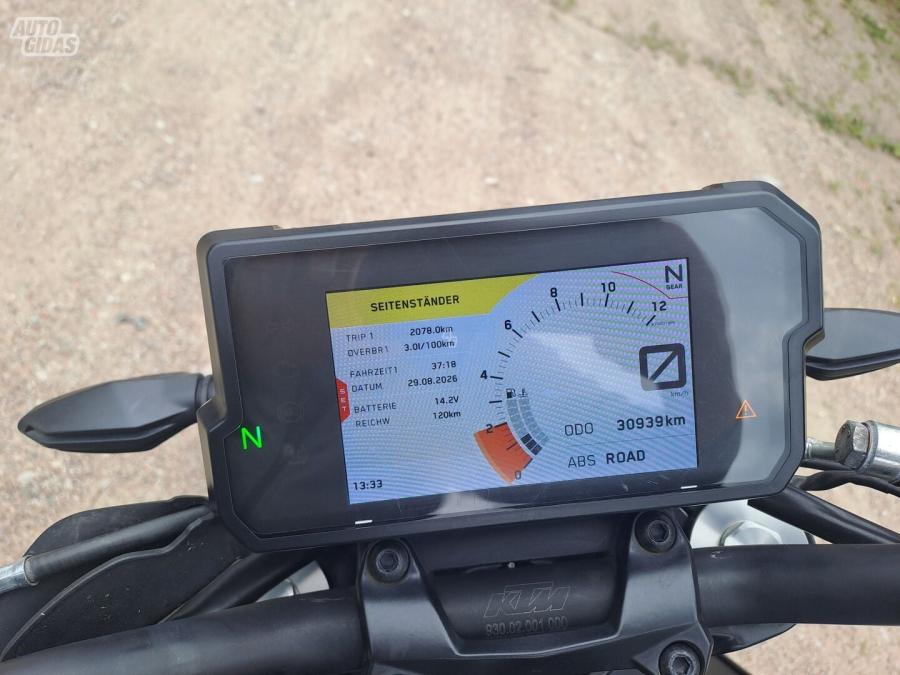 Black KTM Duke 2022 in Taurage, with an engine capacity of 0.13 L and mileage of 31 thousand km for 2700 €, photo 7 on AUTOMOTO.COM.LV