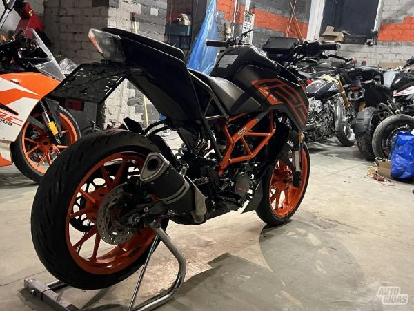 Black KTM Duke 2023 in Vilnius, with an engine capacity of 0.13 L and mileage of 10 thousand km for 2000 €, photo 9 on AUTOMOTO.COM.LV