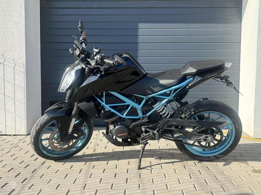 Zils KTM Duke 2019 Viļņa, ar dzinēja tilpumu 0.13 L un nobraukumu 33 tūkst. km par 2000 €, foto 4 vietnē AUTOMOTO.COM.LV