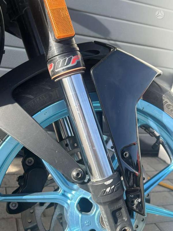 Zils KTM Duke 2019 Viļņa, ar dzinēja tilpumu 0.13 L un nobraukumu 33 tūkst. km par 2000 €, foto 6 vietnē AUTOMOTO.COM.LV