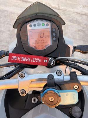 Grey KTM Duke 2012 in Klaipeda, with an engine capacity of 0.13 L and mileage of 42 thousand km for 1900 €, photo 7 on AUTOMOTO.COM.LV