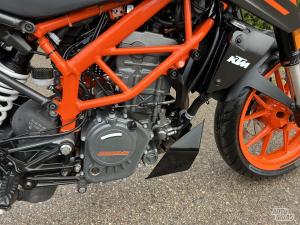 Grey KTM Duke 2021 in Prienai, with an engine capacity of 0.13 L and mileage of 10 thousand km for 2850 €, photo 9 on AUTOMOTO.COM.LV
