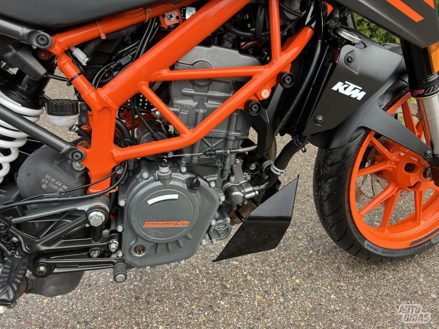 Grey KTM Duke 2021 in Prienai, with an engine capacity of 0.13 L and mileage of 10 thousand km for 2850 €, photo 9 on AUTOMOTO.COM.LV