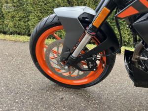 Grey KTM Duke 2021 in Prienai, with an engine capacity of 0.13 L and mileage of 10 thousand km for 2850 €, photo 21 on AUTOMOTO.COM.LV