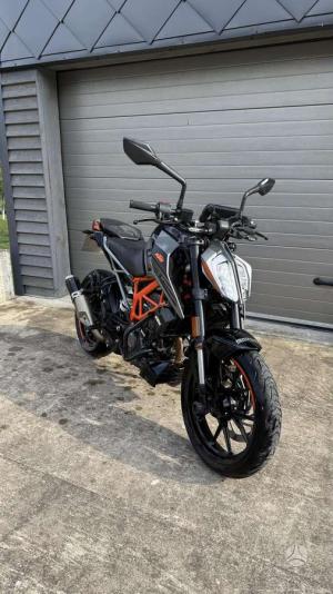 Pelēks KTM Duke 2021 Alīta, ar dzinēja tilpumu 0.13 L un nobraukumu 14 tūkst. km par 3300 €, foto 4 vietnē AUTOMOTO.COM.LV