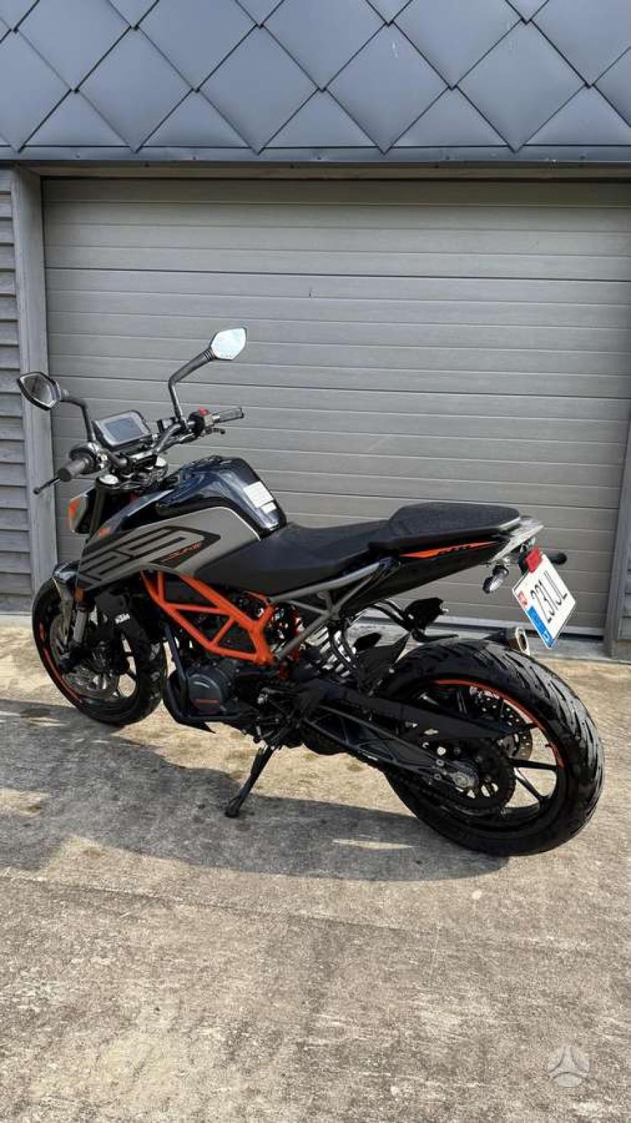 Pelēks KTM Duke 2021 Alīta, ar dzinēja tilpumu 0.13 L un nobraukumu 14 tūkst. km par 3300 €, foto 5 vietnē AUTOMOTO.COM.LV