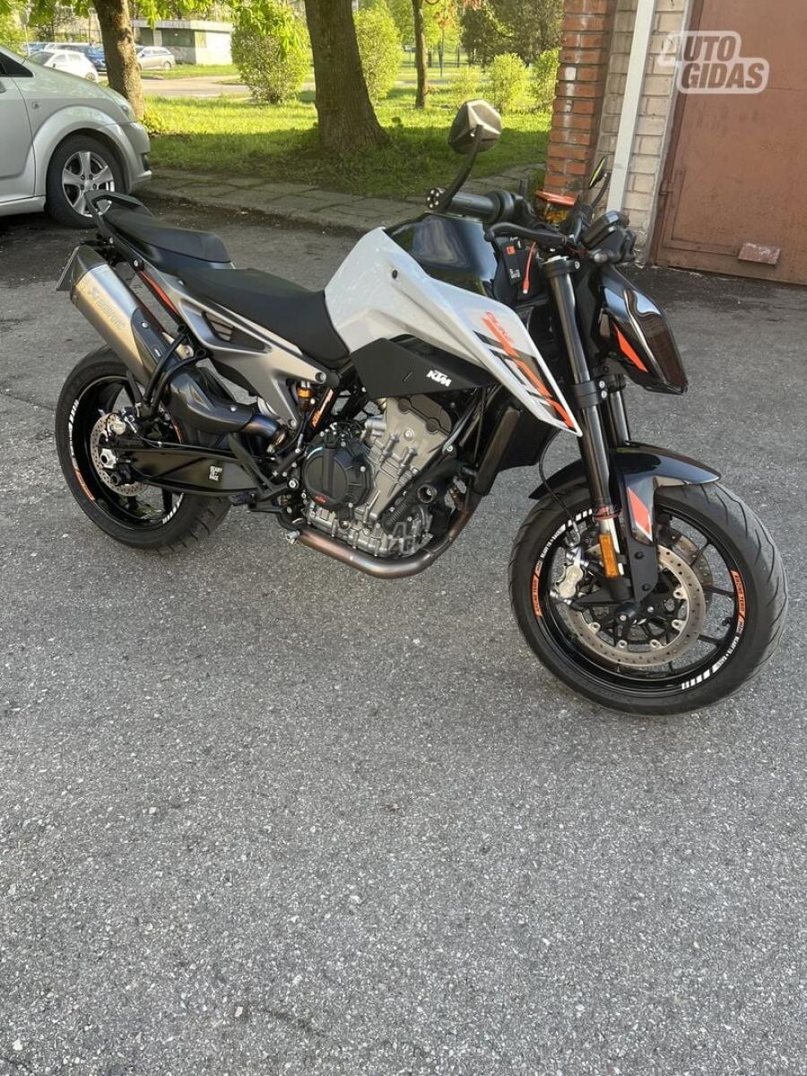 Pelēks KTM Duke 2024 Kauņa, ar dzinēja tilpumu 0.79 L un nobraukumu 3 tūkst. km par 6900 €, foto 1 vietnē AUTOMOTO.COM.LV