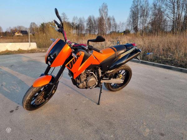 KTM Duke 2003 Alīta, ar dzinēja tilpumu 0.64 L un nobraukumu 19 tūkst. km par 1850 €, foto 9 vietnē AUTOMOTO.COM.LV