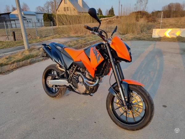 KTM Duke 2003 in Alytus, with an engine capacity of 0.64 L and mileage of 19 thousand km for 1850 €, photo 4 on AUTOMOTO.COM.LV