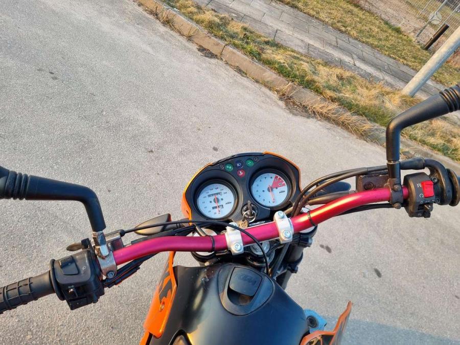 KTM Duke 2003 in Alytus, with an engine capacity of 0.64 L and mileage of 19 thousand km for 1850 €, photo 7 on AUTOMOTO.COM.LV