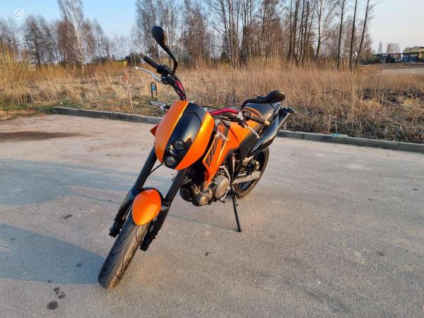 KTM Duke 2003 in Alytus, with an engine capacity of 0.64 L and mileage of 19 thousand km for 1850 €, photo 7 on AUTOMOTO.COM.LV