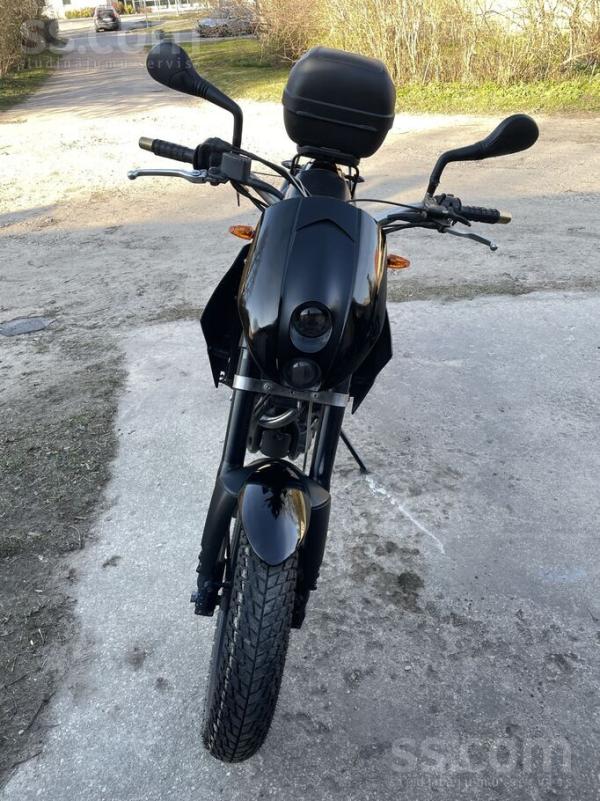 KTM Duke 2005 in Riga, with an engine capacity of 0.63 L and mileage of 0 thousand km for 2200 €, photo 3 on AUTOMOTO.COM.LV