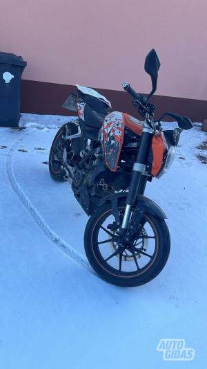 KTM Duke 2011 Prienai, ar dzinēja tilpumu 0.13 L un nobraukumu 31 tūkst. km par 1130 €, foto  vietnē AUTOMOTO.COM.LV