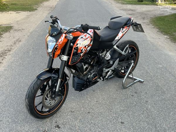 KTM Duke 2011 in Vilnius, with an engine capacity of 0.13 L and mileage of 31 thousand km for 1550 €, photo 2 on AUTOMOTO.COM.LV