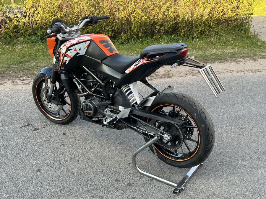 KTM Duke 2011 in Vilnius, with an engine capacity of 0.13 L and mileage of 31 thousand km for 1550 €, photo 7 on AUTOMOTO.COM.LV