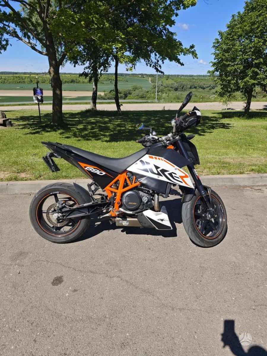 KTM Duke 2011 in Kaunas, with an engine capacity of 0.69 L and mileage of 46 thousand km for 3800 €, photo 1 on AUTOMOTO.COM.LV