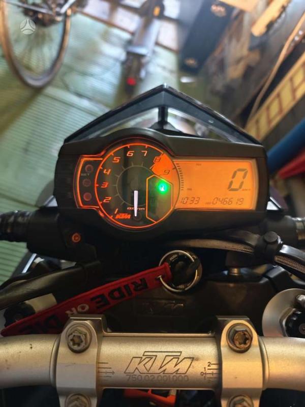KTM Duke 2011 in Kaunas, with an engine capacity of 0.69 L and mileage of 46 thousand km for 3800 €, photo 6 on AUTOMOTO.COM.LV