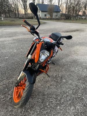 KTM Duke 2012 in Jelgava, with an engine capacity of 0.13 L and mileage of 0 thousand km for 9650 €, photo 2 on AUTOMOTO.COM.LV