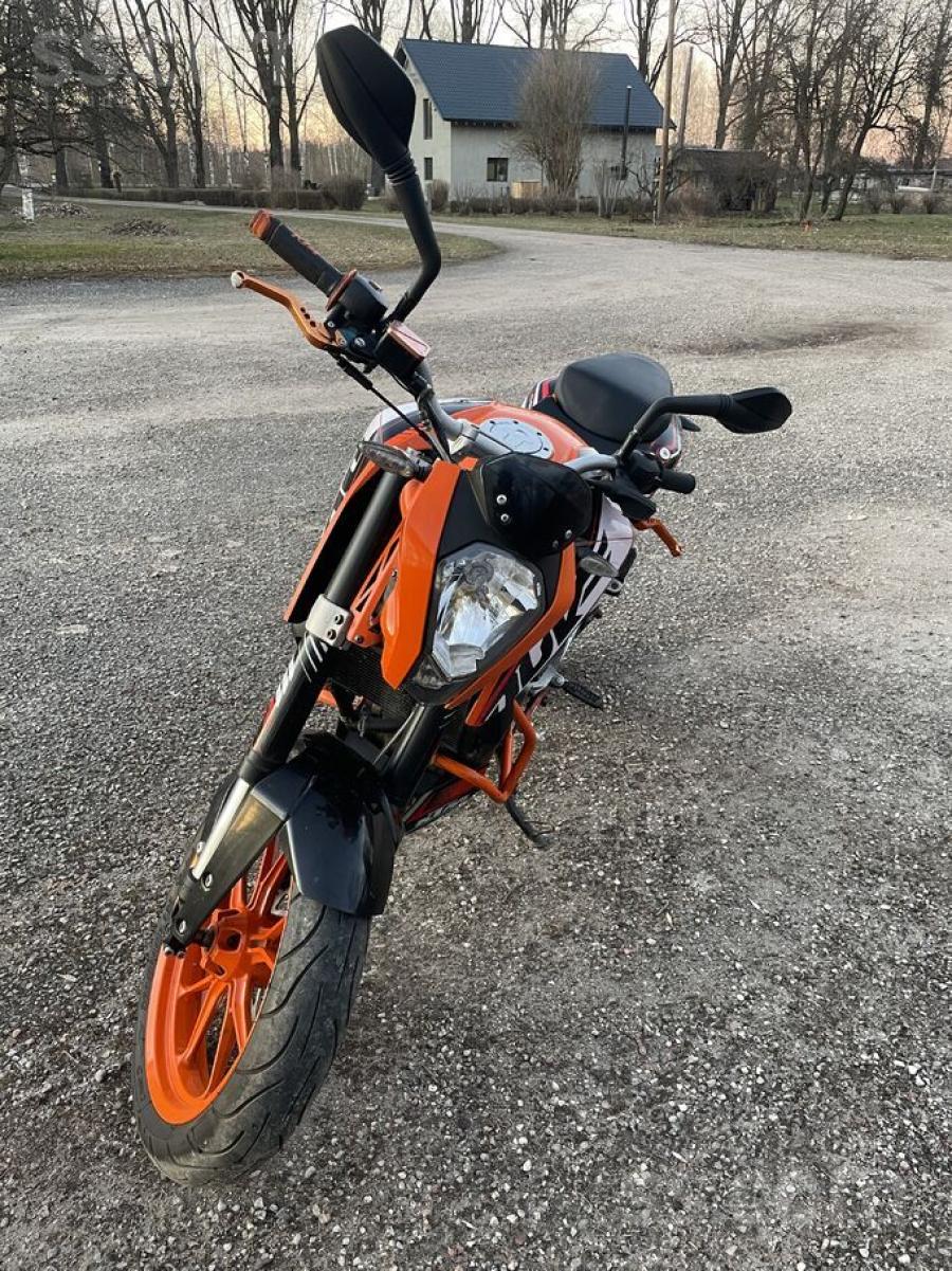 KTM Duke 2012 in Jelgava, with an engine capacity of 0.13 L and mileage of 0 thousand km for 9650 €, photo 2 on AUTOMOTO.COM.LV