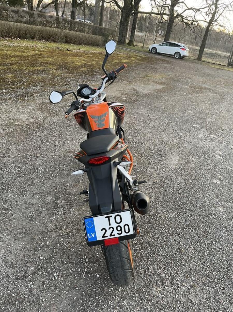 KTM Duke 2012 in Jelgava, with an engine capacity of 0.13 L and mileage of 0 thousand km for 9650 €, photo 5 on AUTOMOTO.COM.LV
