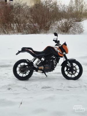 KTM Duke 2012 in Prienai, with an engine capacity of 0.13 L and mileage of 27 thousand km for 1330 €, photo 2 on AUTOMOTO.COM.LV