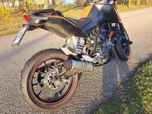 KTM Duke 2012 Kauņa, ar dzinēja tilpumu 0.13 L un nobraukumu 18 tūkst. km par 1800 €, foto 3 vietnē AUTOMOTO.COM.LV