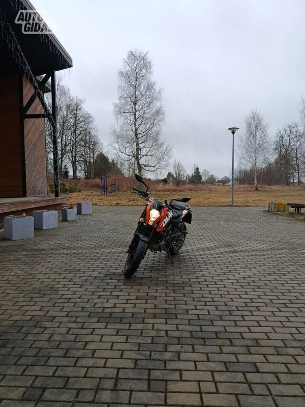 KTM Duke 2012 in Mazeikiai, with an engine capacity of 0.12 L and mileage of 24 thousand km for 1600 €, photo 2 on AUTOMOTO.COM.LV