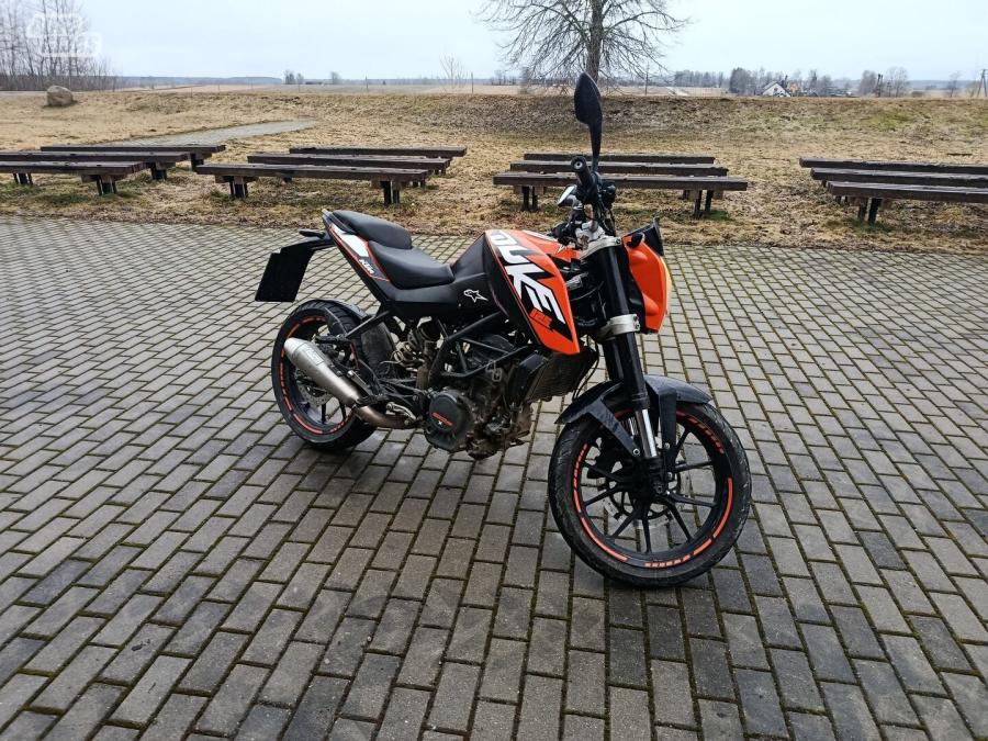 KTM Duke 2012 in Mazeikiai, with an engine capacity of 0.12 L and mileage of 24 thousand km for 1600 €, photo 5 on AUTOMOTO.COM.LV