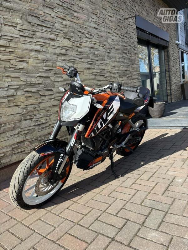 KTM Duke 2012 Šauļi, ar dzinēja tilpumu 0.13 L un nobraukumu 19 tūkst. km par 2100 €, foto 4 vietnē AUTOMOTO.COM.LV