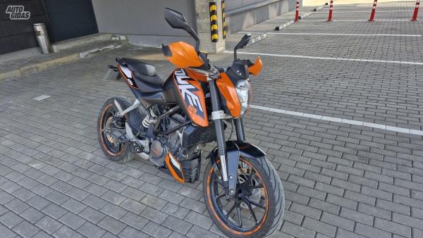 KTM Duke 2012 Kauņa, ar dzinēja tilpumu 0.13 L un nobraukumu 47 tūkst. km par 1700 €, foto 1 vietnē AUTOMOTO.COM.LV