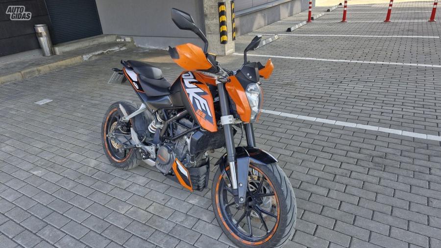 KTM Duke 2012 in Kaunas, with an engine capacity of 0.13 L and mileage of 47 thousand km for 1700 €, photo 1 on AUTOMOTO.COM.LV
