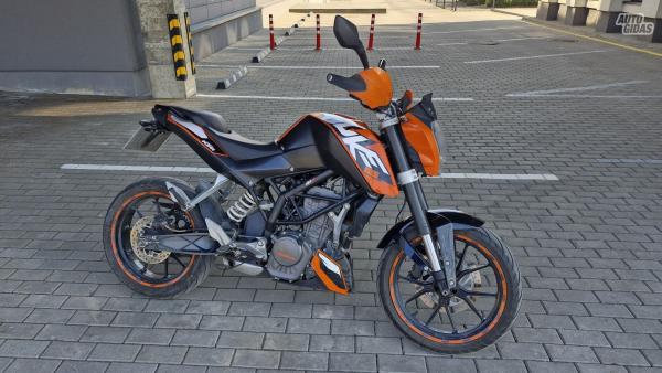 KTM Duke 2012 Kauņa, ar dzinēja tilpumu 0.13 L un nobraukumu 47 tūkst. km par 1700 €, foto 2 vietnē AUTOMOTO.COM.LV