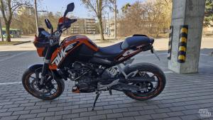 KTM Duke 2012 in Kaunas, with an engine capacity of 0.13 L and mileage of 47 thousand km for 1700 €, photo 13 on AUTOMOTO.COM.LV