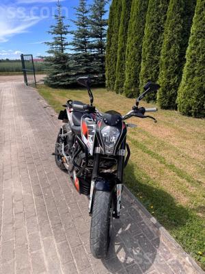 KTM Duke 2012 in Dobele, with an engine capacity of 0.13 L and mileage of 0 thousand km for 1900 €, photo 3 on AUTOMOTO.COM.LV