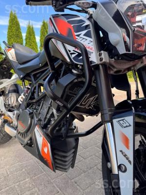 KTM Duke 2012 in Dobele, with an engine capacity of 0.13 L and mileage of 0 thousand km for 1900 €, photo 7 on AUTOMOTO.COM.LV