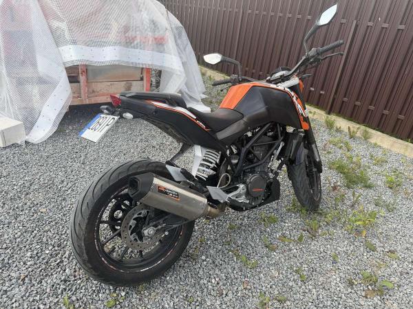 KTM Duke 2012 Viļņa, ar dzinēja tilpumu 0.13 L un nobraukumu 24 tūkst. km par 1550 €, foto 1 vietnē AUTOMOTO.COM.LV
