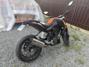 KTM Duke 2012 Viļņa, ar dzinēja tilpumu 0.13 L un nobraukumu 24 tūkst. km par 1550 €, foto  vietnē AUTOMOTO.COM.LV