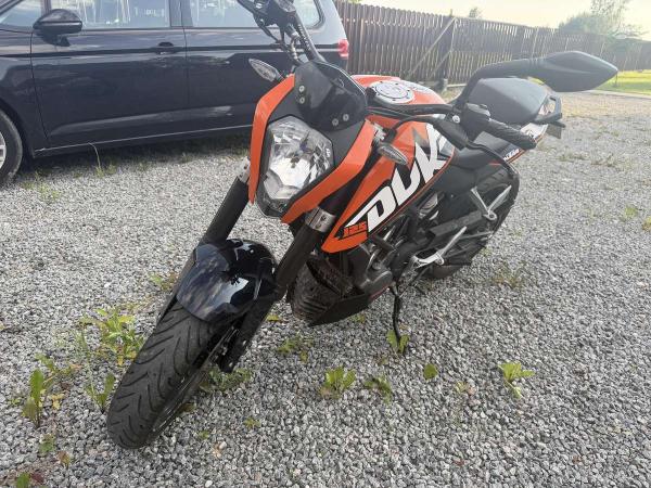 KTM Duke 2012 Viļņa, ar dzinēja tilpumu 0.13 L un nobraukumu 24 tūkst. km par 1550 €, foto 3 vietnē AUTOMOTO.COM.LV