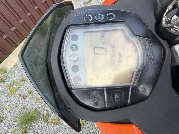 KTM Duke 2012 Viļņa, ar dzinēja tilpumu 0.13 L un nobraukumu 24 tūkst. km par 1550 €, foto 6 vietnē AUTOMOTO.COM.LV