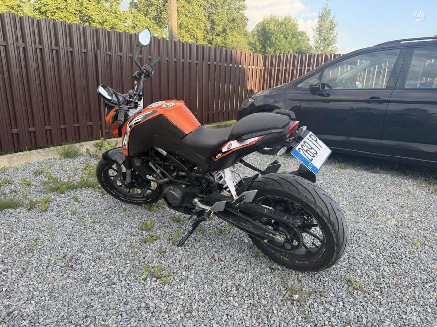KTM Duke 2012 Viļņa, ar dzinēja tilpumu 0.13 L un nobraukumu 24 tūkst. km par 1550 €, foto 7 vietnē AUTOMOTO.COM.LV