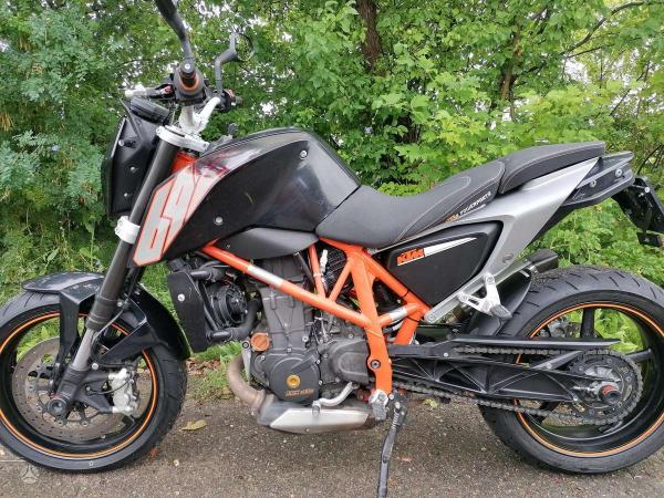 KTM Duke 2012 in Klaipeda, with an engine capacity of 0.69 L and mileage of 42 thousand km for 3400 €, photo 5 on AUTOMOTO.COM.LV