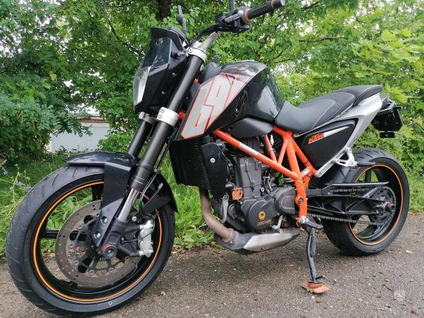 KTM Duke 2012 in Klaipeda, with an engine capacity of 0.69 L and mileage of 42 thousand km for 3400 €, photo 7 on AUTOMOTO.COM.LV