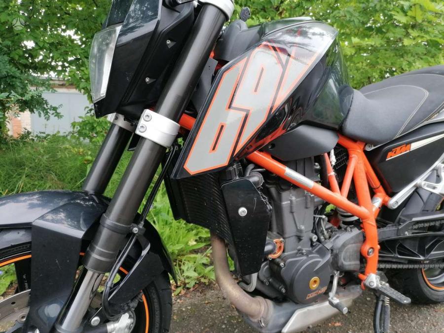 KTM Duke 2012 in Klaipeda, with an engine capacity of 0.69 L and mileage of 42 thousand km for 3400 €, photo 9 on AUTOMOTO.COM.LV