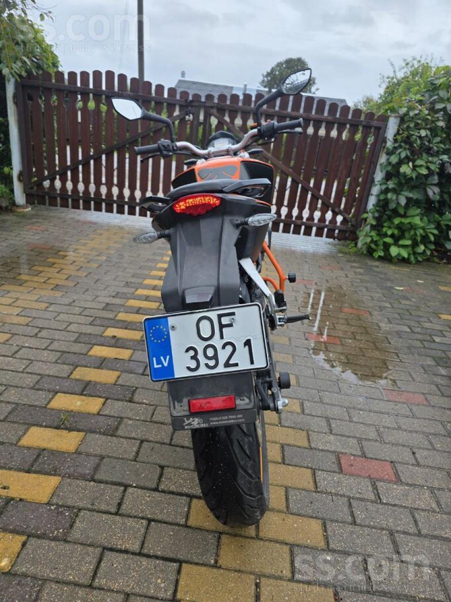 KTM Duke 2012 in Cesis, with an engine capacity of 0.13 L and mileage of 0 thousand km for 2200 €, photo 9 on AUTOMOTO.COM.LV