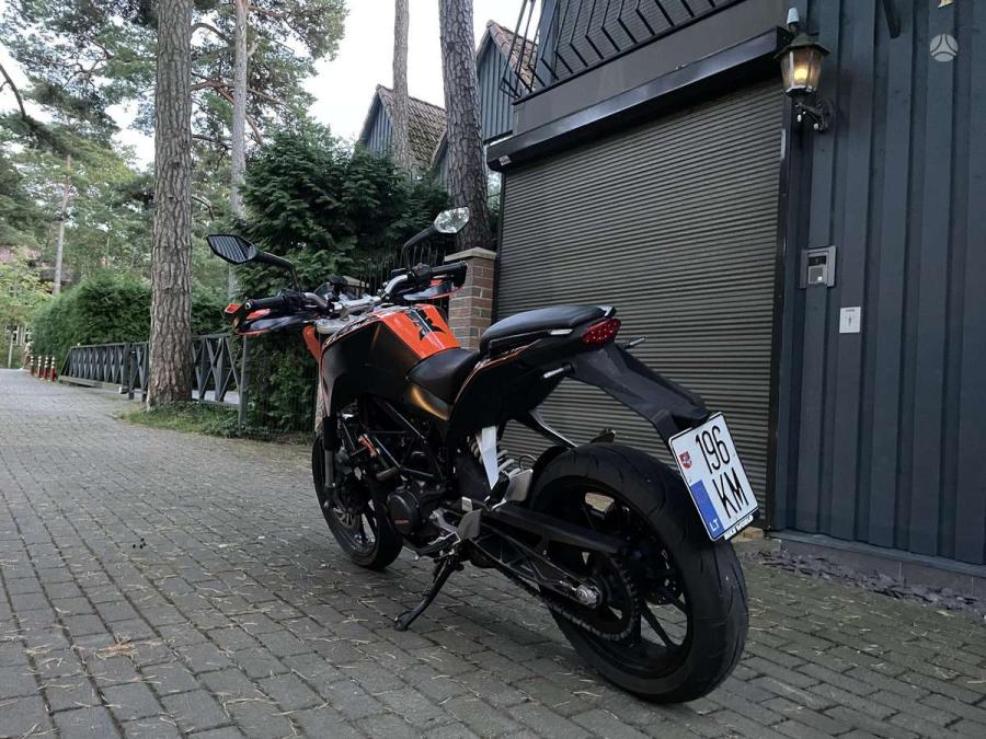 KTM Duke 2012 in Palanga, with an engine capacity of 0.13 L and mileage of 33 thousand km for 1600 €, photo 4 on AUTOMOTO.COM.LV